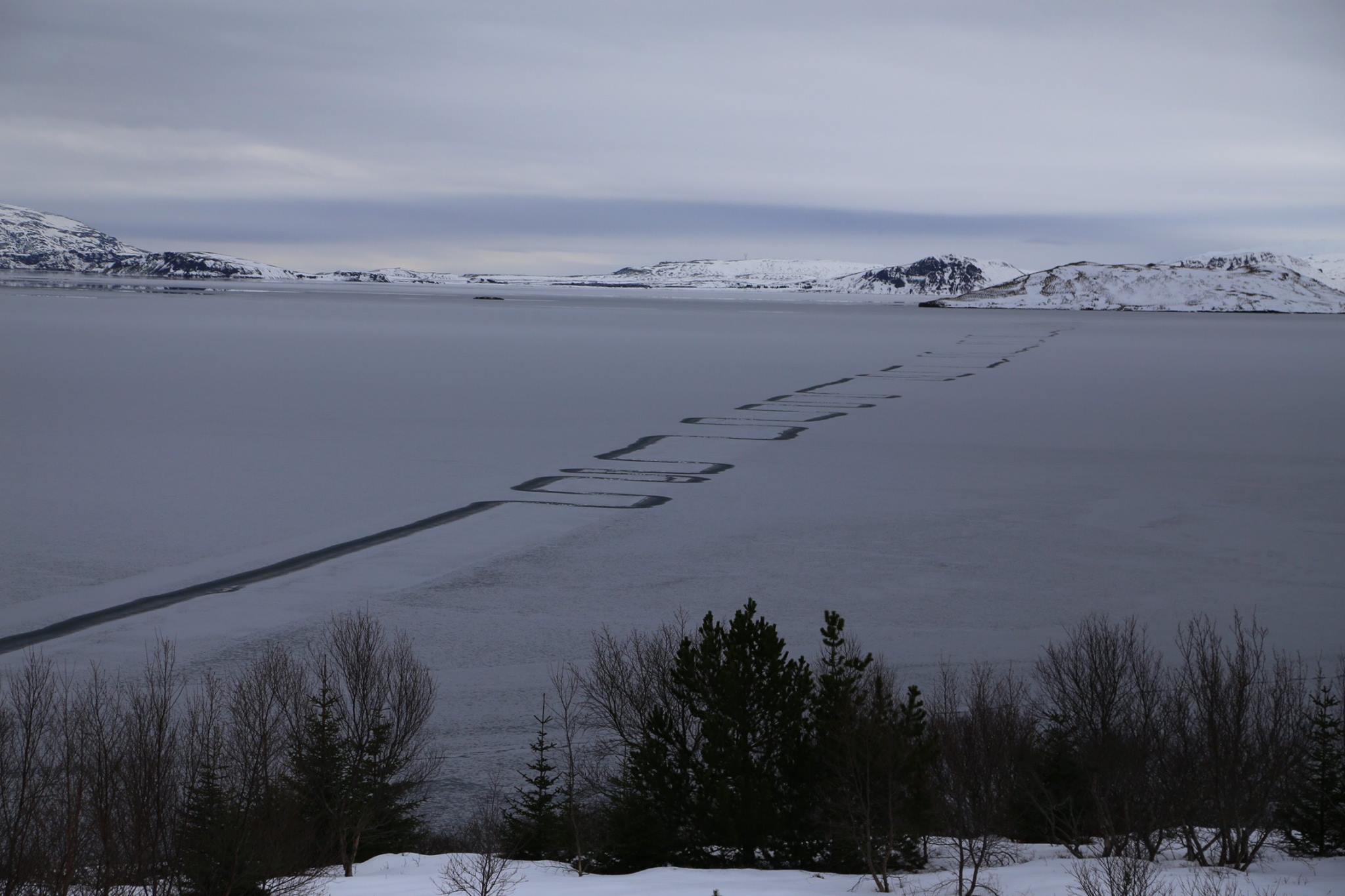 Finger rafting on lake Thingvallavatn | IceNews - Daily News