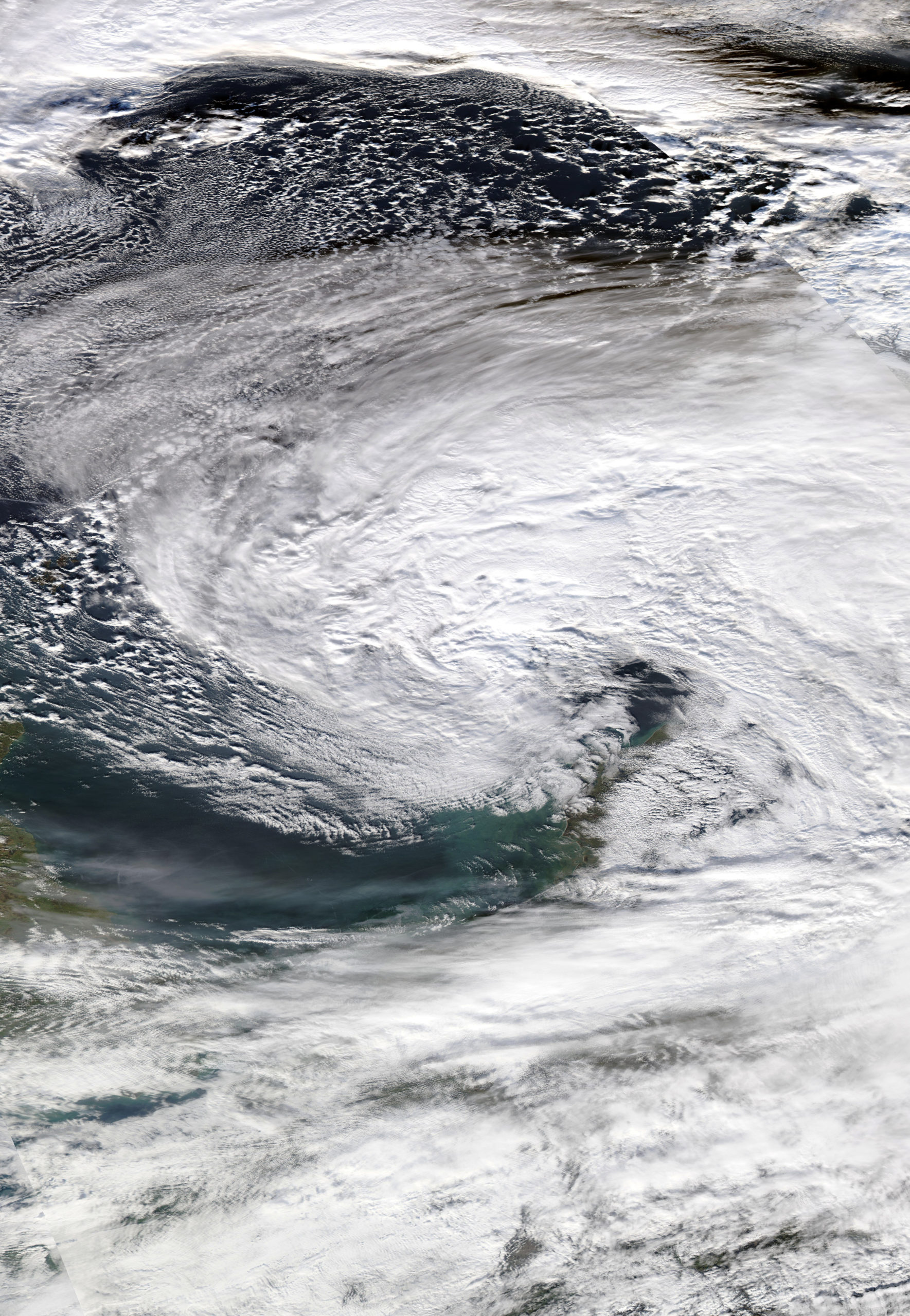Storm Otto wreaks havoc across Scandinavia | IceNews - Daily News